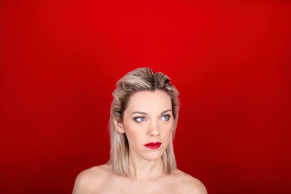 Anaïs Delva sort son premier album “Obsidienne” le 10 mai ! - Casting.fr